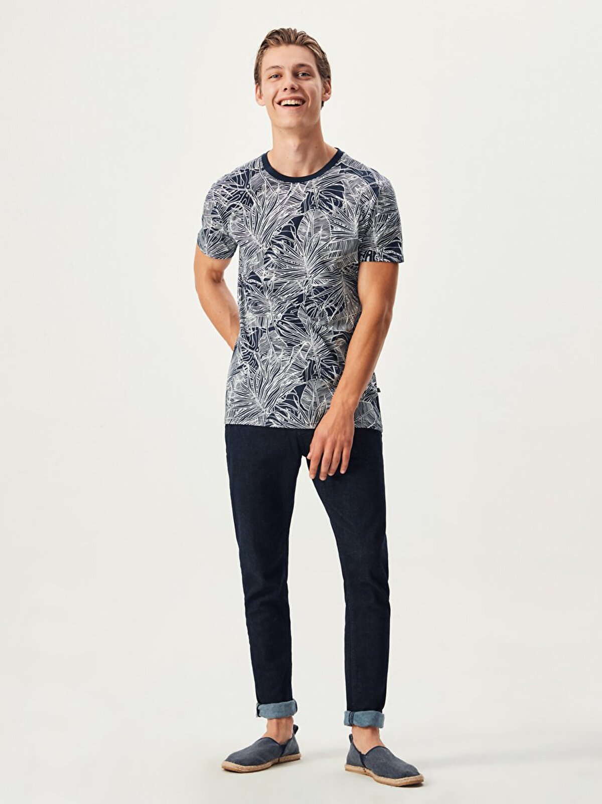 Pattern Short Sleeve | T-Shirt | MEN · Webshop FR