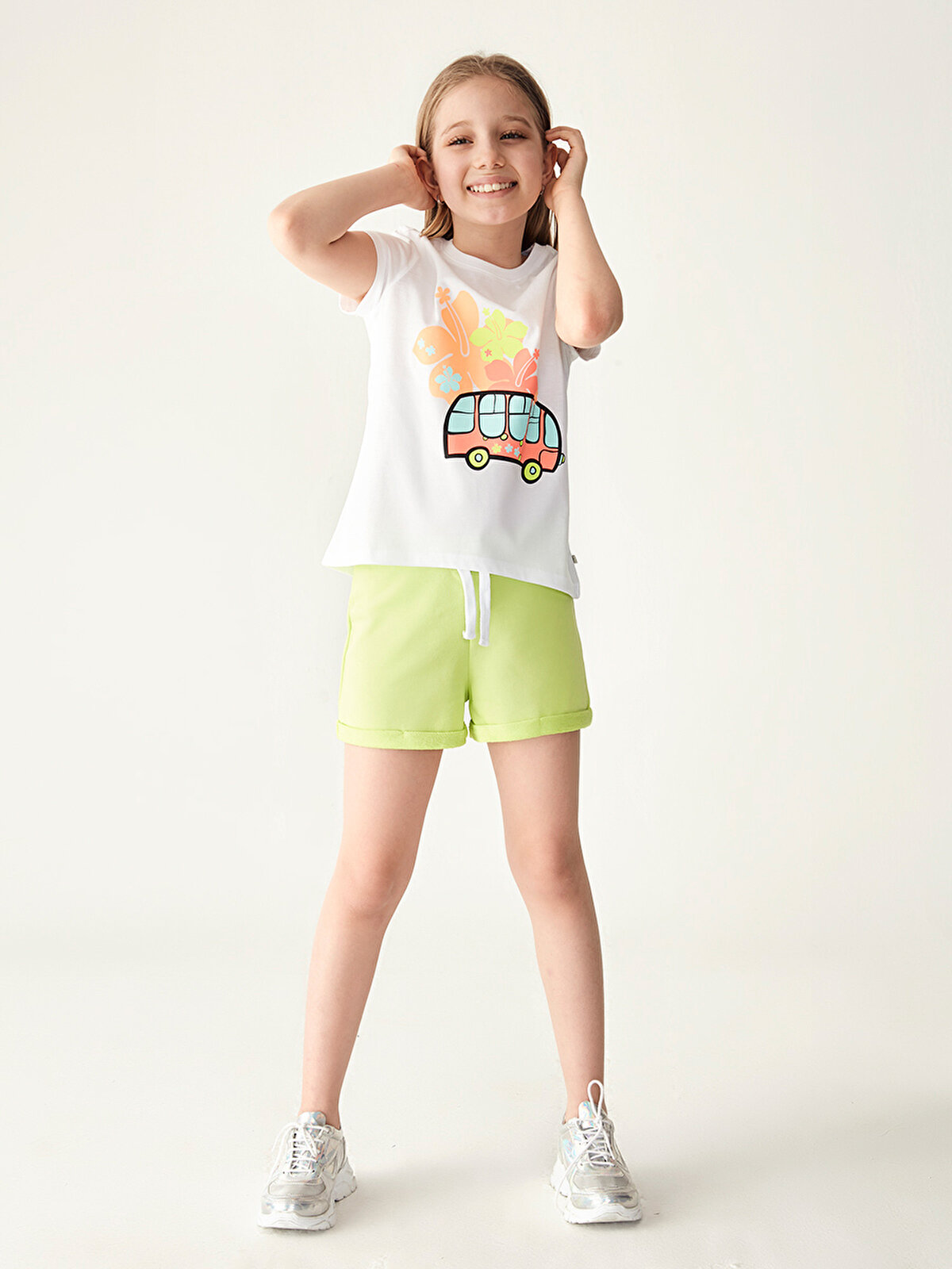 Short Sleeve White | T-shirt & Athlete | Girl | KIDS · Webshop FR